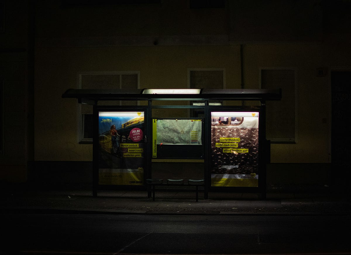 #EdisiPuisi : Bermalam di Halte - Nayfa Rania - Medium