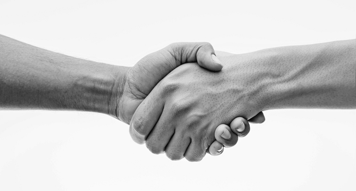 Striking the Perfect Balance: Nurturing Friendship and Business in Your ...