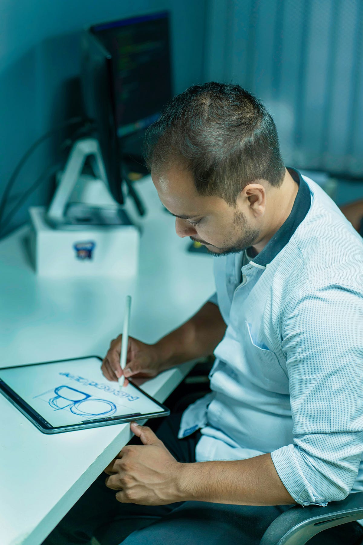 5 Free Courses/Certifications To Learn UX Design In 2025 | by John Benjamin | Medium