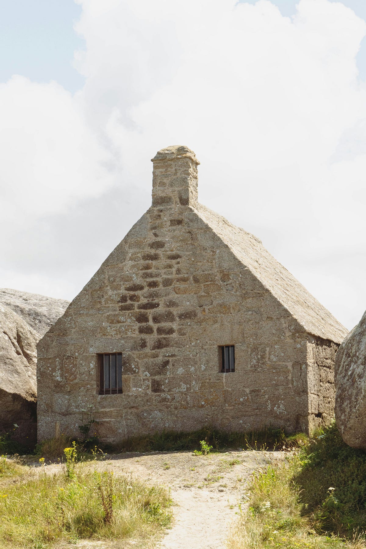 History off old house [part 1]. Old houses have a long history of some… | by Khizer Hayat | Medium