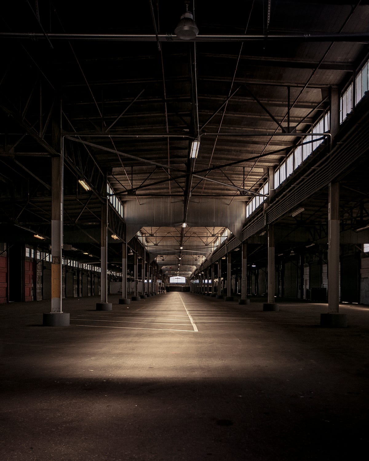 Dark Warehouses: Are They in Your Supply Chain’s Future? | by Warehousity | Medium