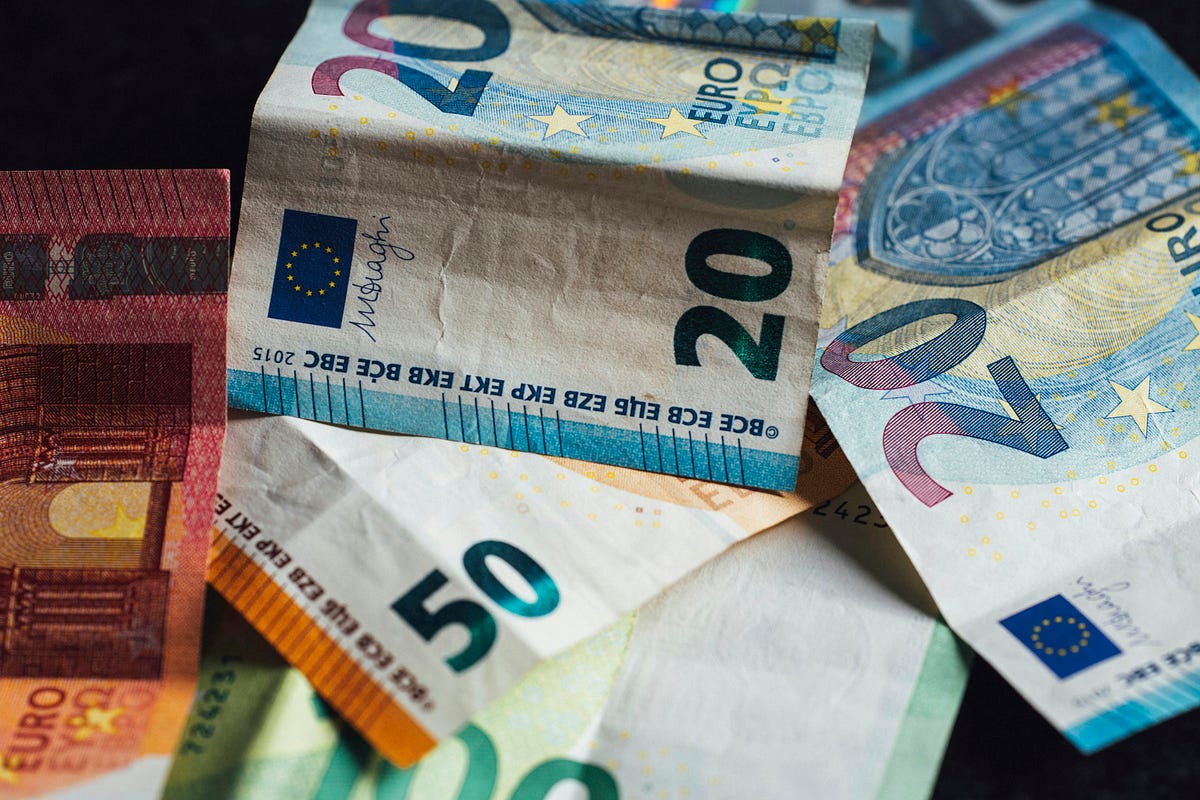5 AI Writing Services that pay $ 50–100/HR (no experience is required) | by Maryam Irfan ...