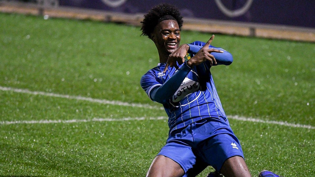 How Abu Kamara could fit into John Mousinho’s Portsmouth | by HancockAnalysis | Medium