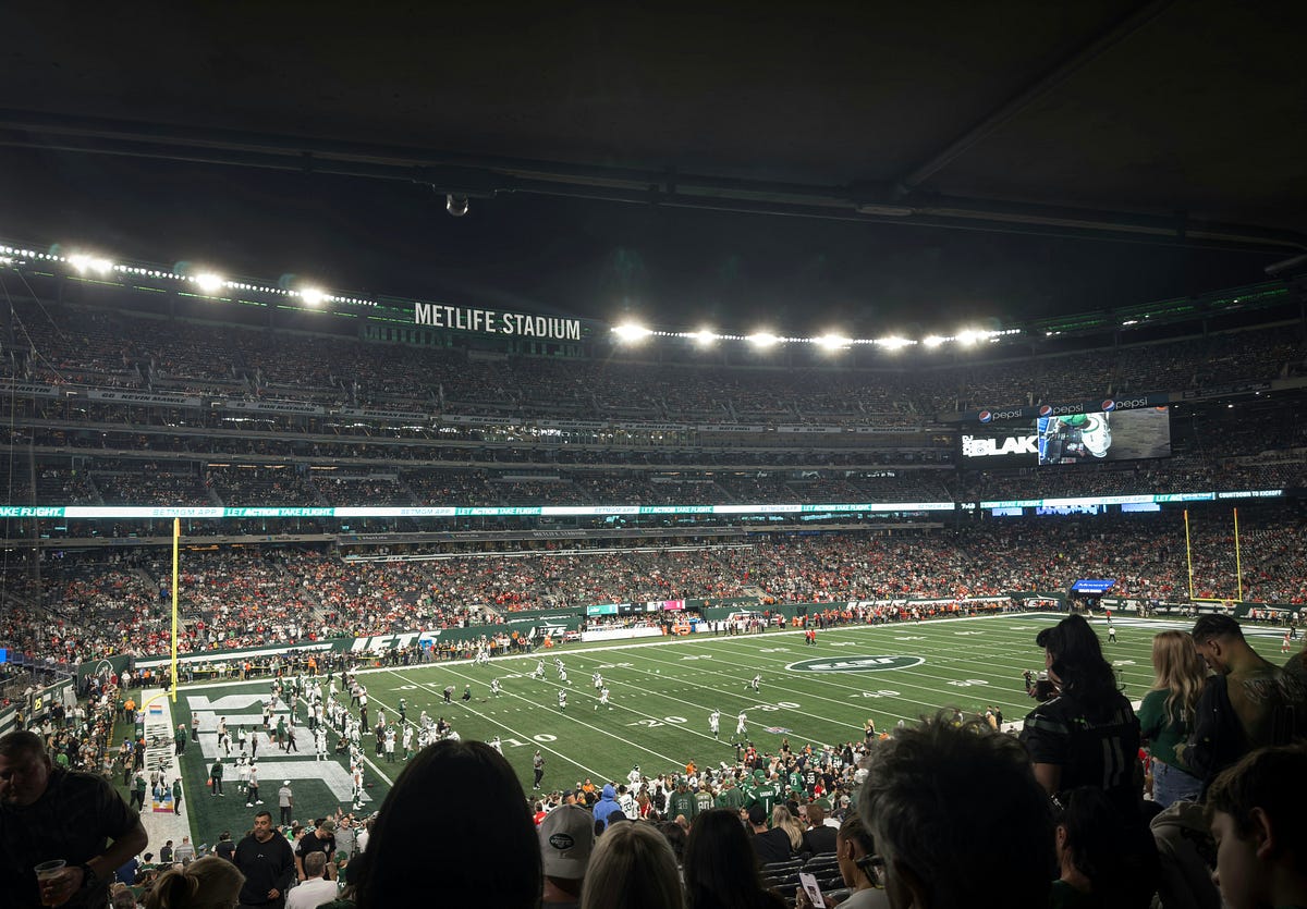 Taylor Swift Isn’t Ruining Football | by Alan Simpson | The Press Box ...