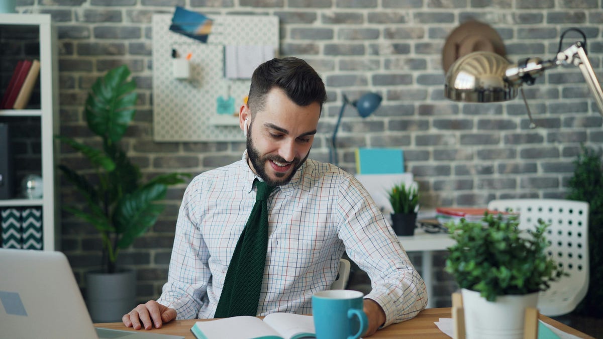 Stand Out Positively: Your Guide to Unforgettable Article Vocabulary ...