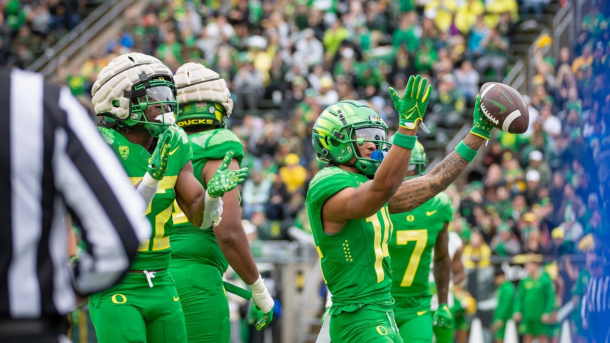 Ranking Oregon’s First Season in the Big 10 | by Cardell Hardy | Jan ...