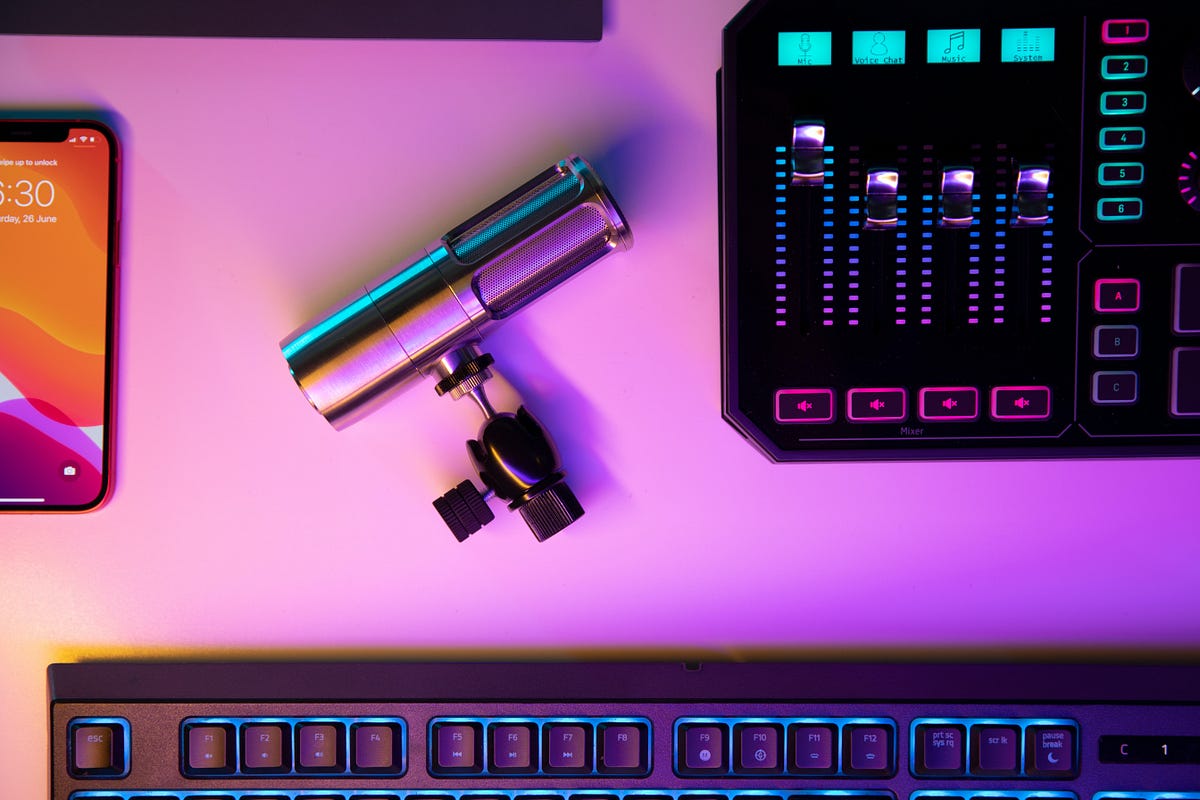 Building a Streaming Data Pipeline with Redshift Serverless and Kinesis | by 💡Mike Shakhomirov ...