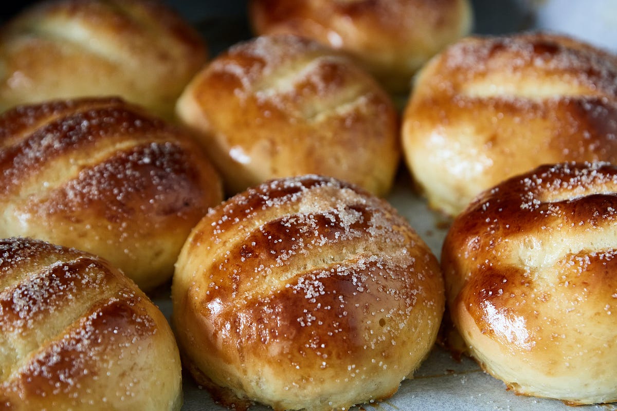 Porting a Redis-like database from C to JavaScript using Bun’s FFI | by Shahid Khan | Medium