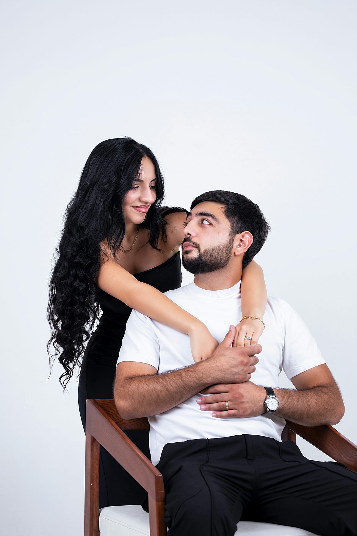 6 Heartfelt Gestures That Make Her Feel Incredibly Connected to You ...