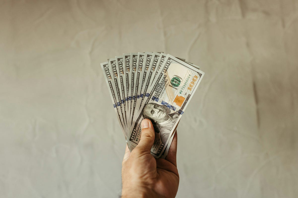 The “Boring” AI Business Making $1,000 a Day | by Minakshi Jha | Feb ...