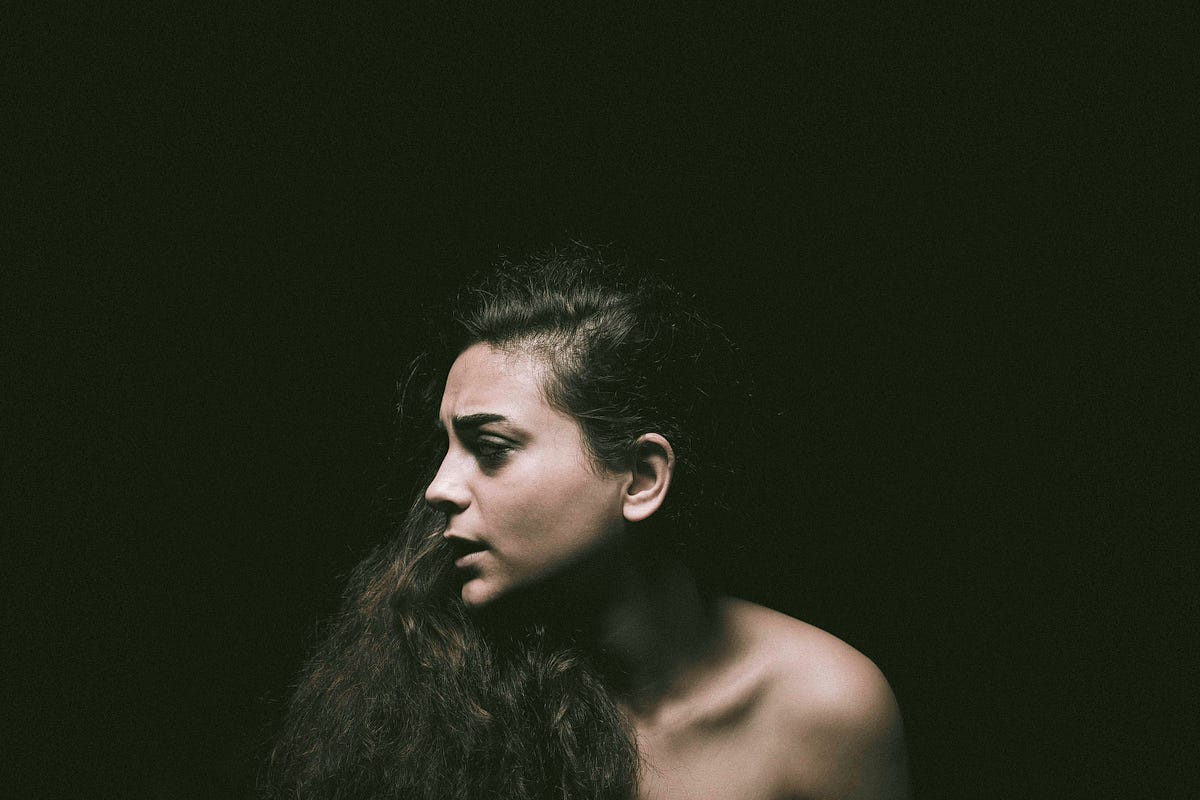 How Men Hide a Wandering Eye: Common Deceptive Behaviors After ...