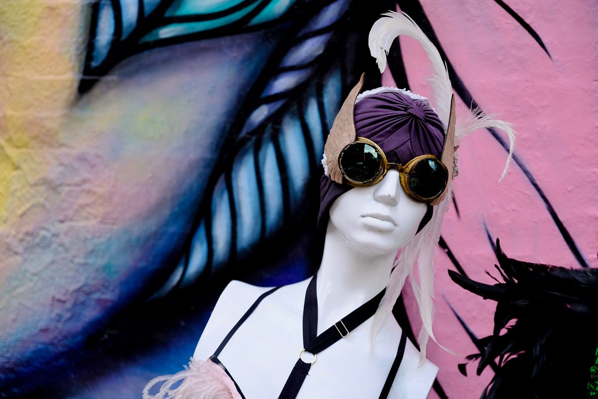 Why Do People Think Showing Off Is Necessary? | by Mahnoor Chaudhry ...