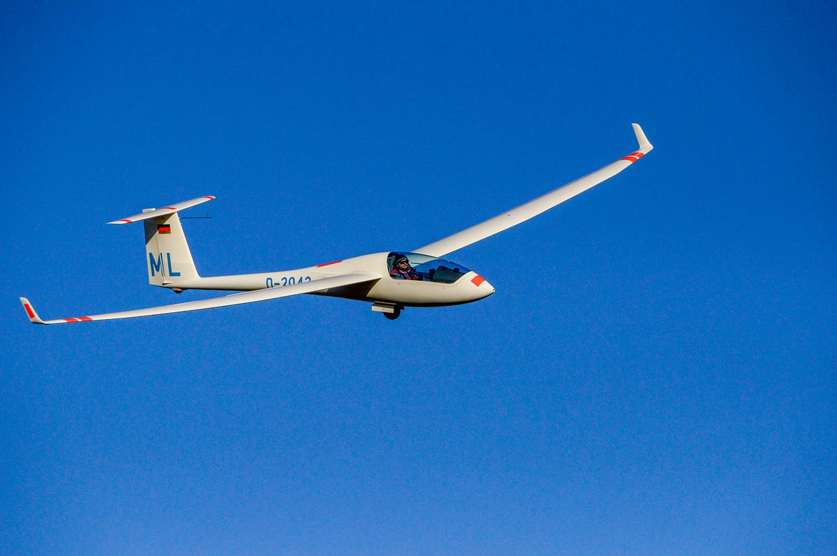 Gliding to Safety. Two commercial jets which successfully… | by Elisa ...