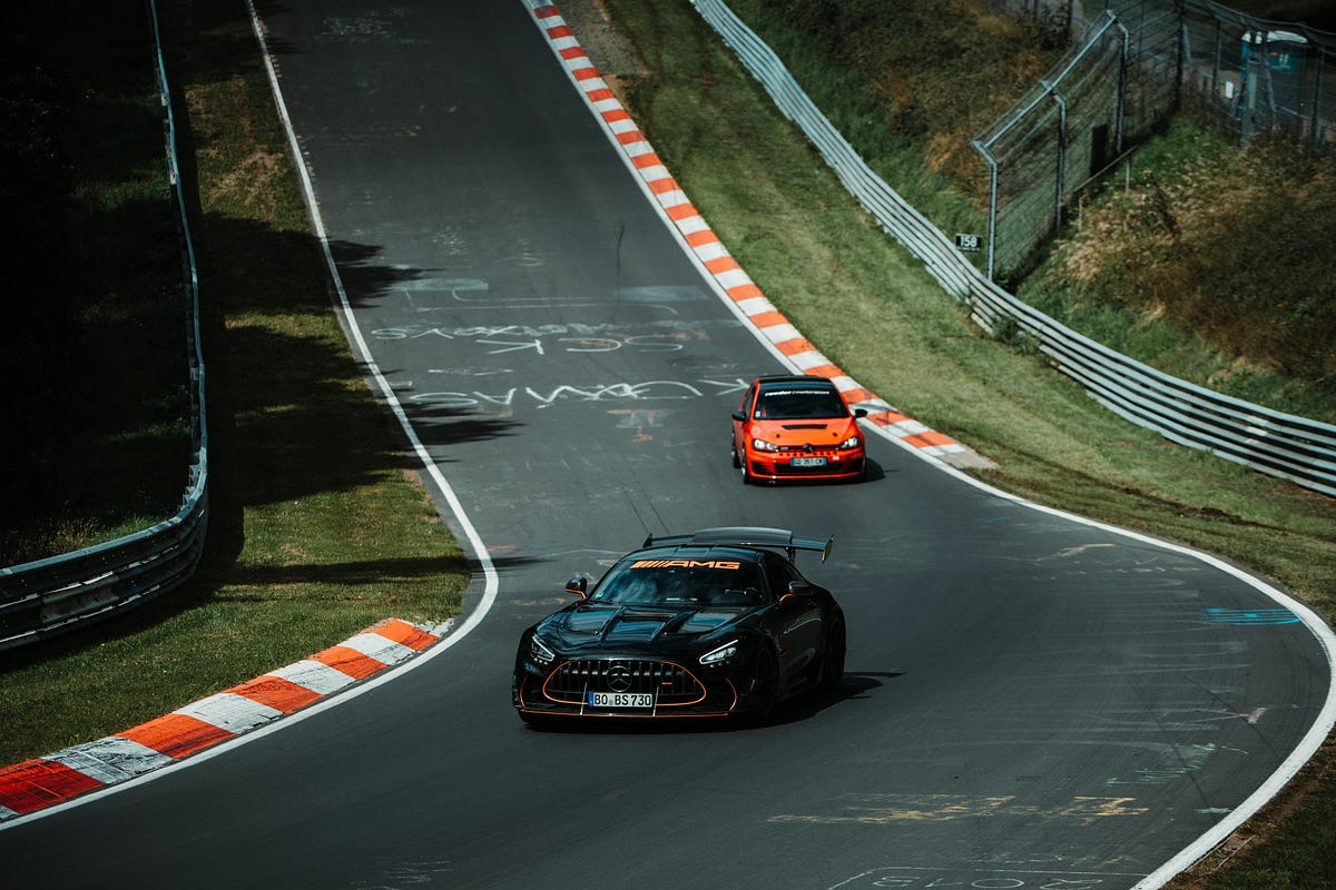 Master the Two-Pointer Technique: Your Gateway to Cracking Coding Interviews | by Manik ...