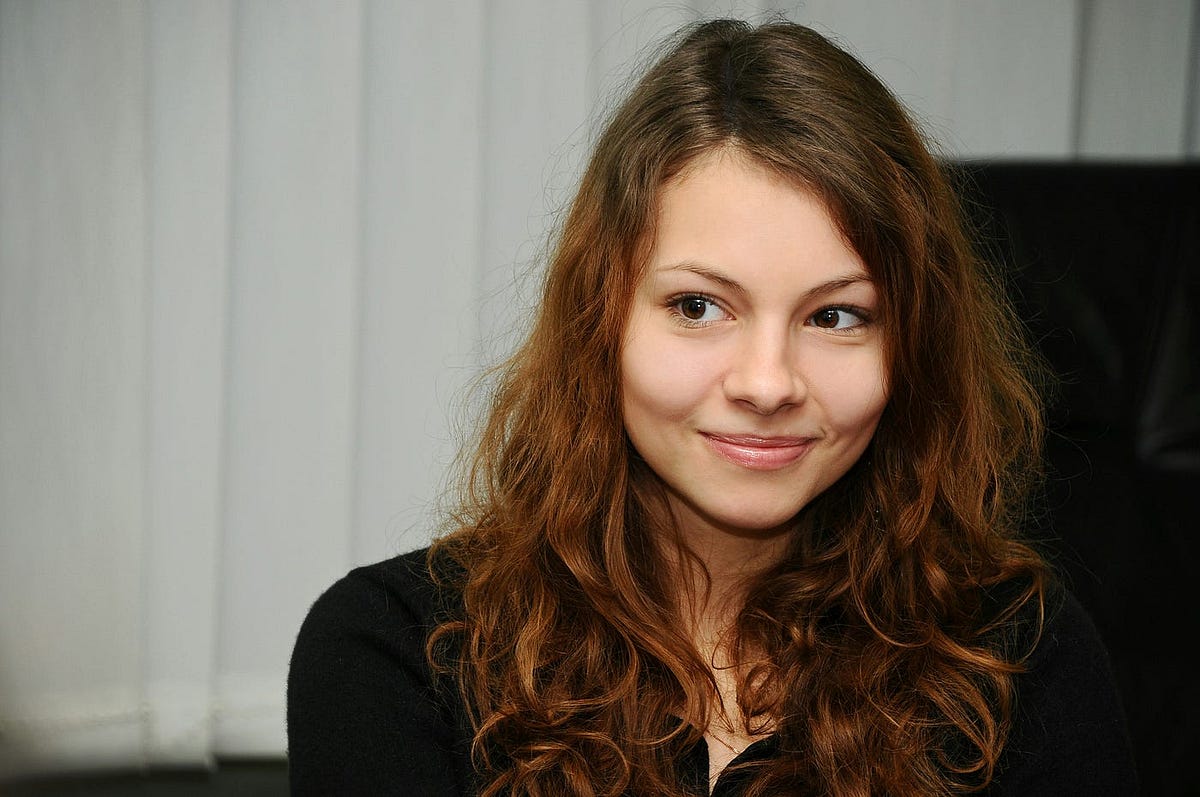 5 Ways My Manipulative Friend Subtly Tried to Controlled Me | by Psych Kush | Hello, Love | Medium