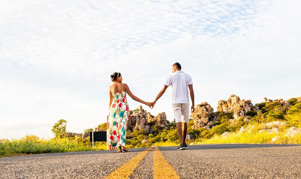 Benefits of a Long-Distance Relationship | by Ana Sofía Murillo | Medium