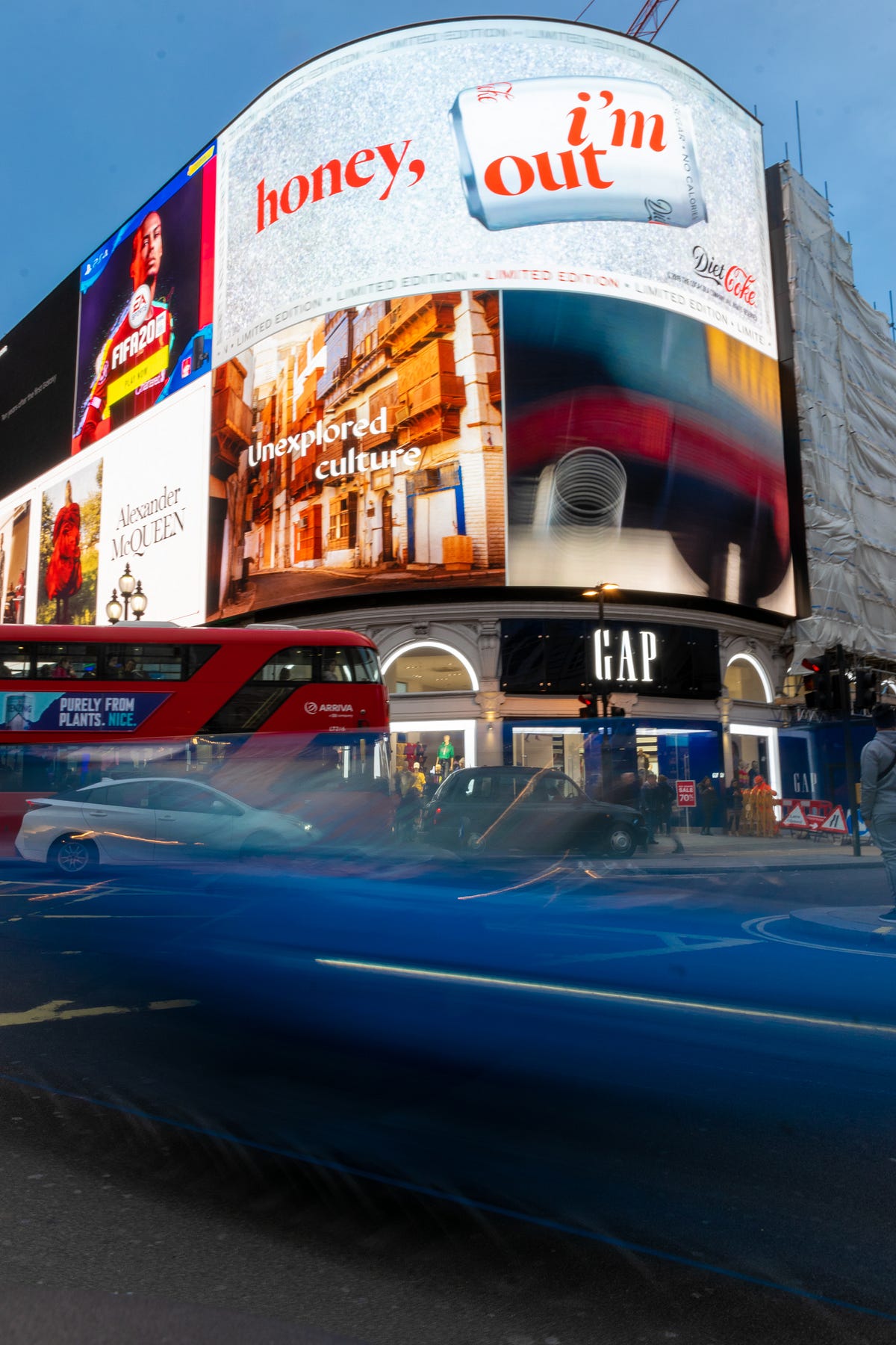 Visual Communication design: how is it different from UX and ...