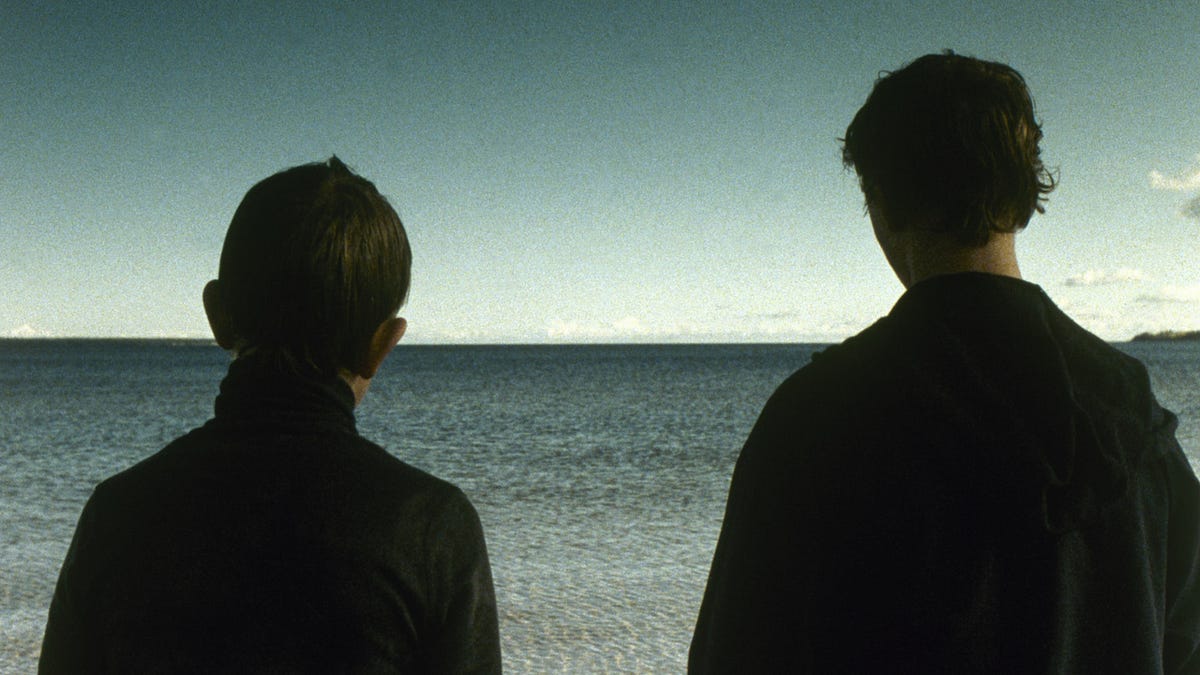 Zvyagintsev’s “The Return” (2003): from Nowhere to Nowhere. Film Review ...