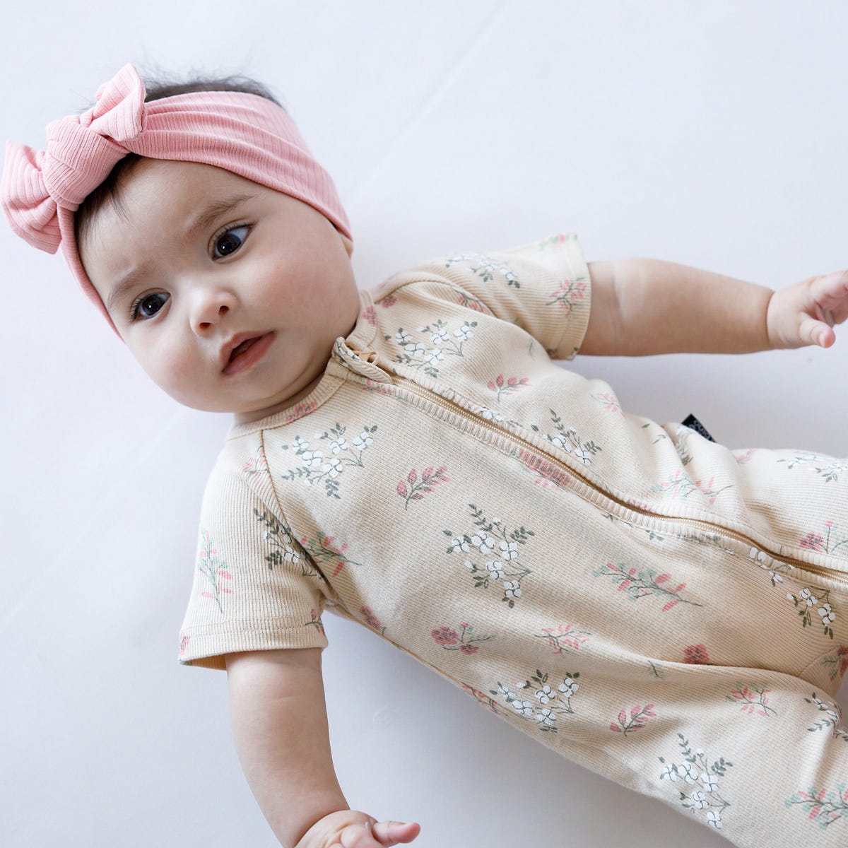What Is A Onesie? Is Onesie or Overalls Same for Babies. Where to Buy ...