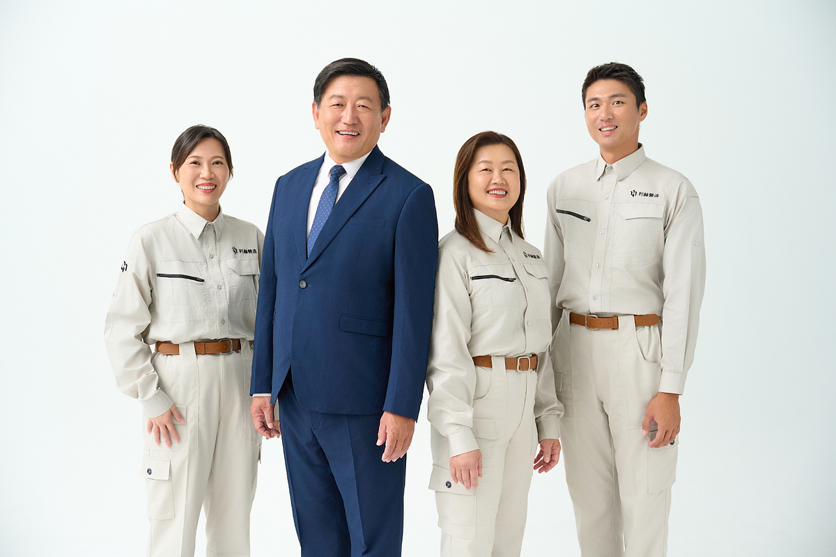 #作品【讓人情味替品牌背書！看 RULES 如何打造專屬利赫營造的個人魅力IP，翻轉營造商的傳統形象】｜RULES CREATIVE | by RULES CREATIVE/吾則創意 | Medium