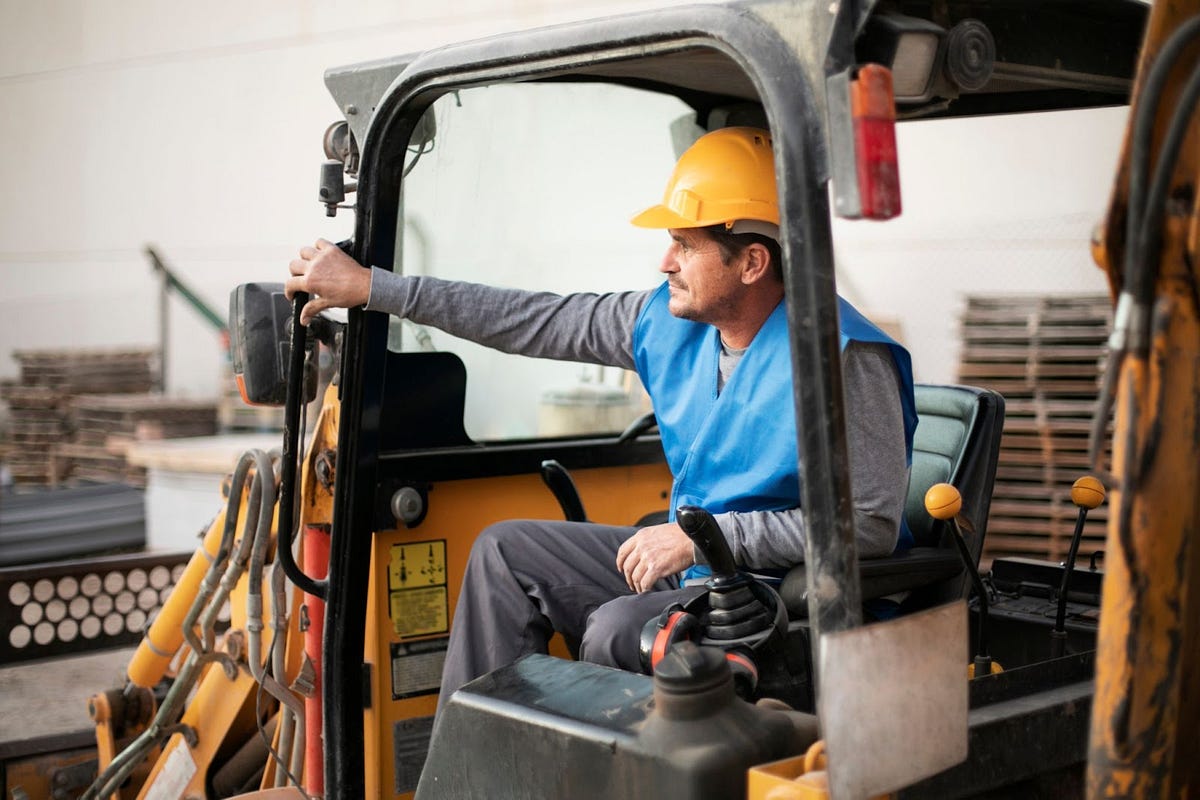 Crane Operator Training at American Crane School: Building Skills for a ...