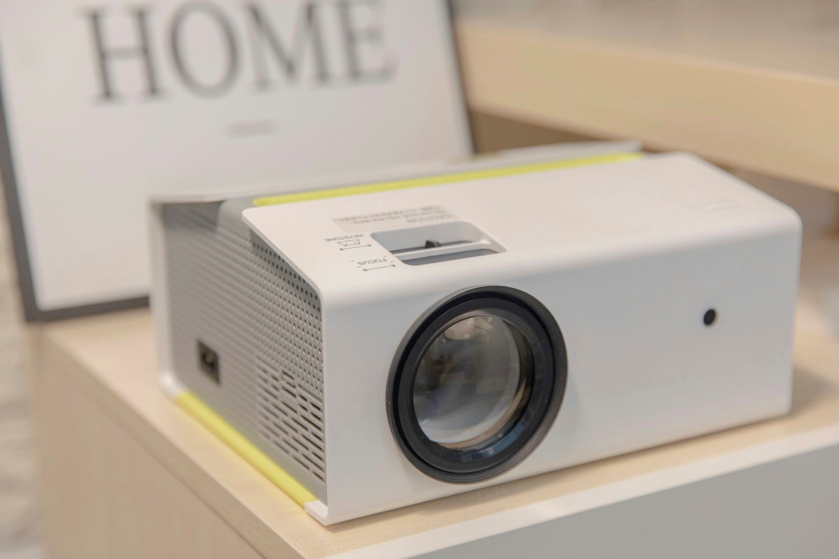 Yaber K300s UST Laser Projector: A CES 2025 Innovation Award Honoree | by swagNextTuber - Boom ...