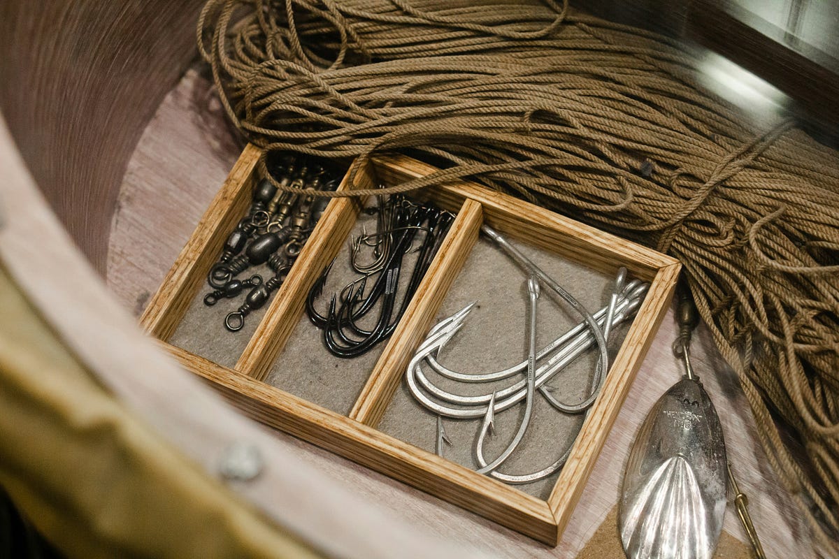 5 custom React hooks that you will definitely need | by Volfman Andrey | Jan, 2025 | Medium