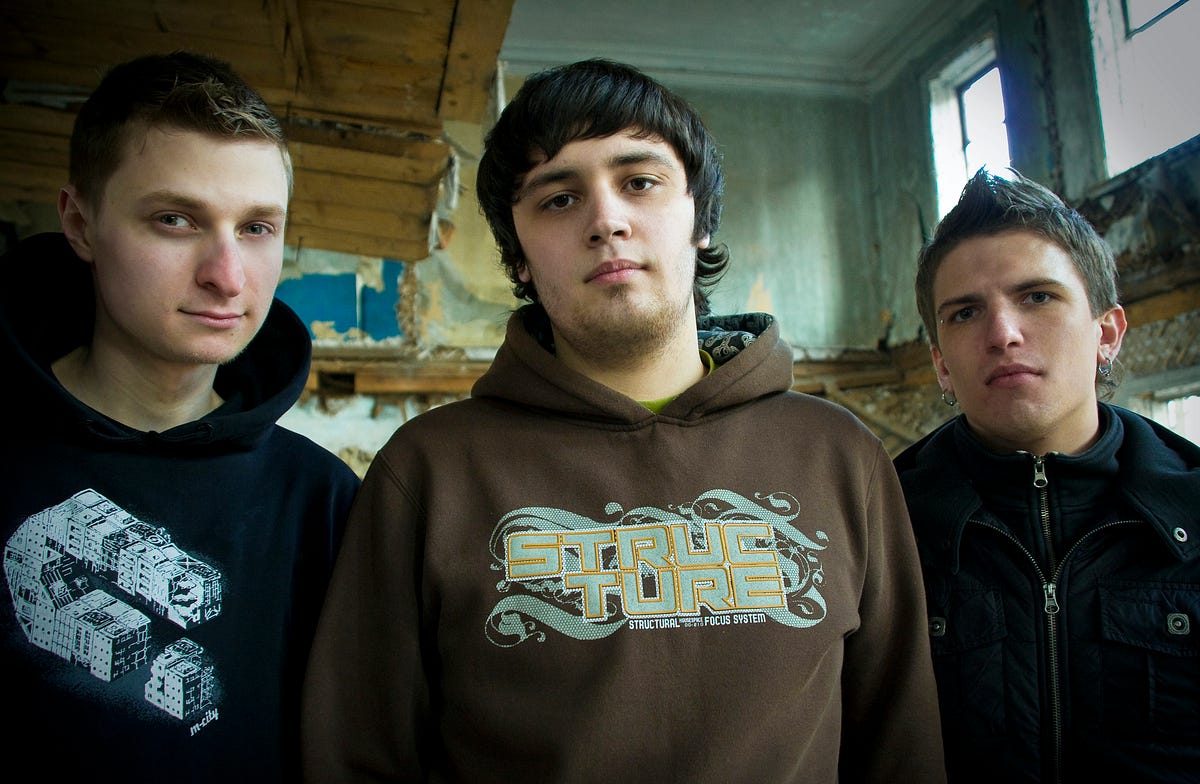 What Companies Expect From a 25–30 and 35-Year-Old Programmer | Stackademic