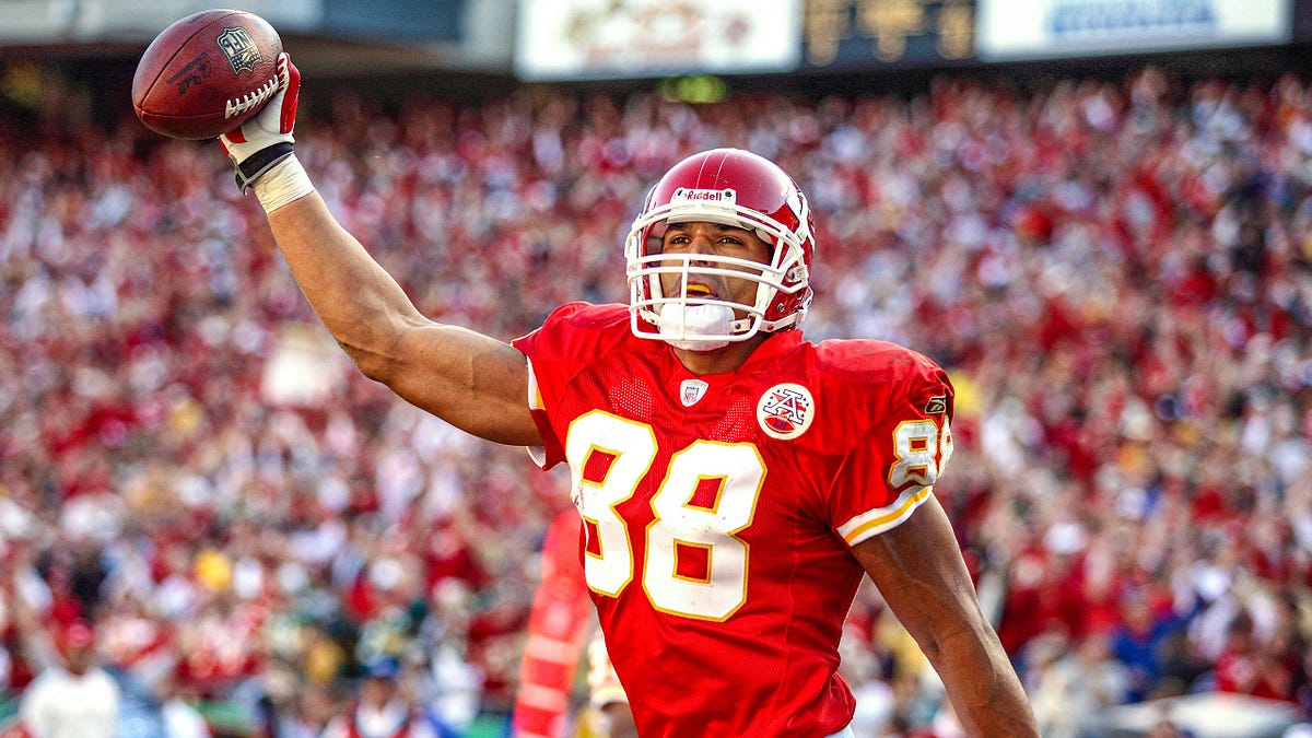 Untitled: Tony Gonzalez. Tony Gonzalez is one of the NFL’s… | by Cardell Hardy | Mar, 2025 | Medium