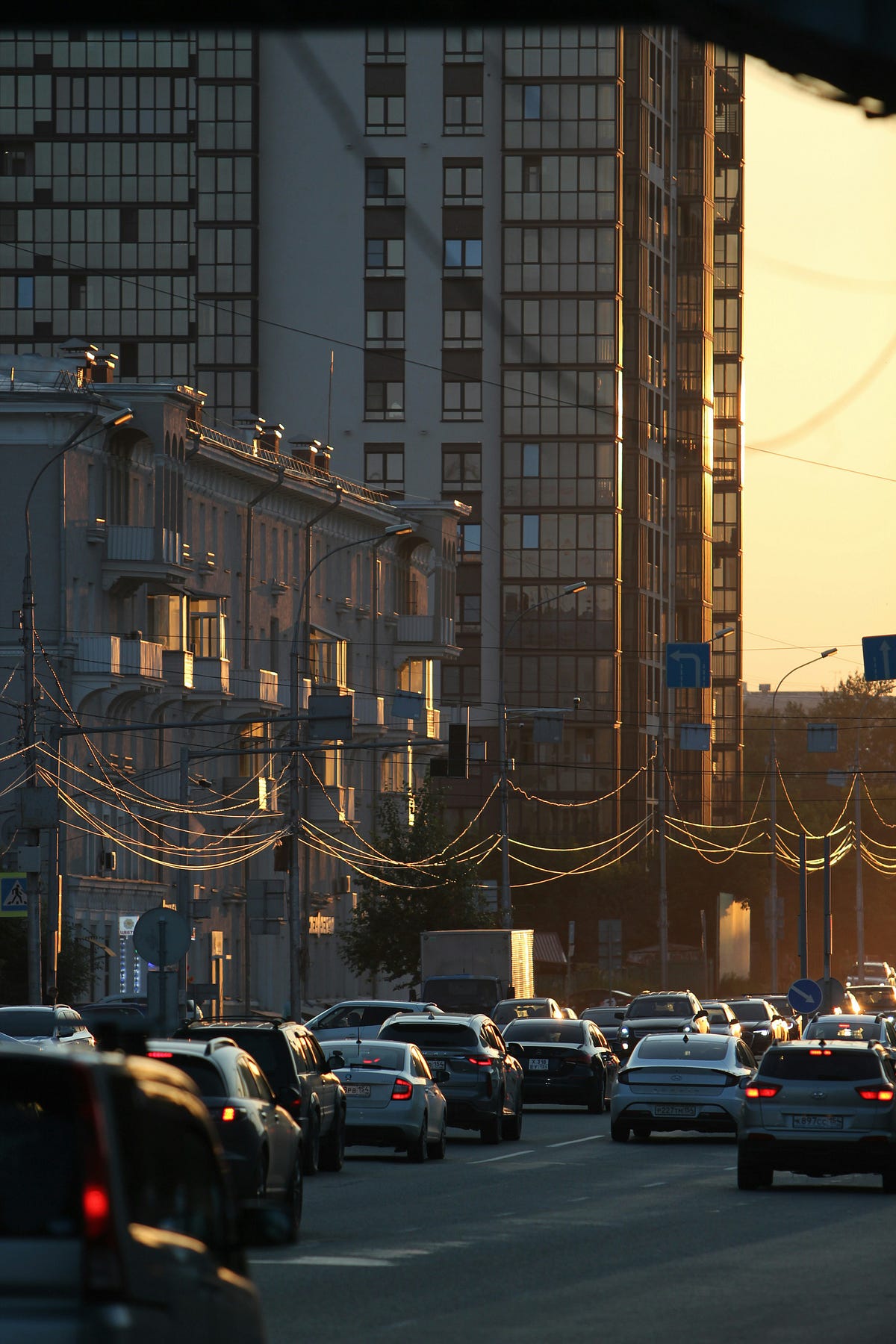 Advanced Data Visualization in Python: Beyond Matplotlib with Plotly and Bokeh | by Ghost writer ...