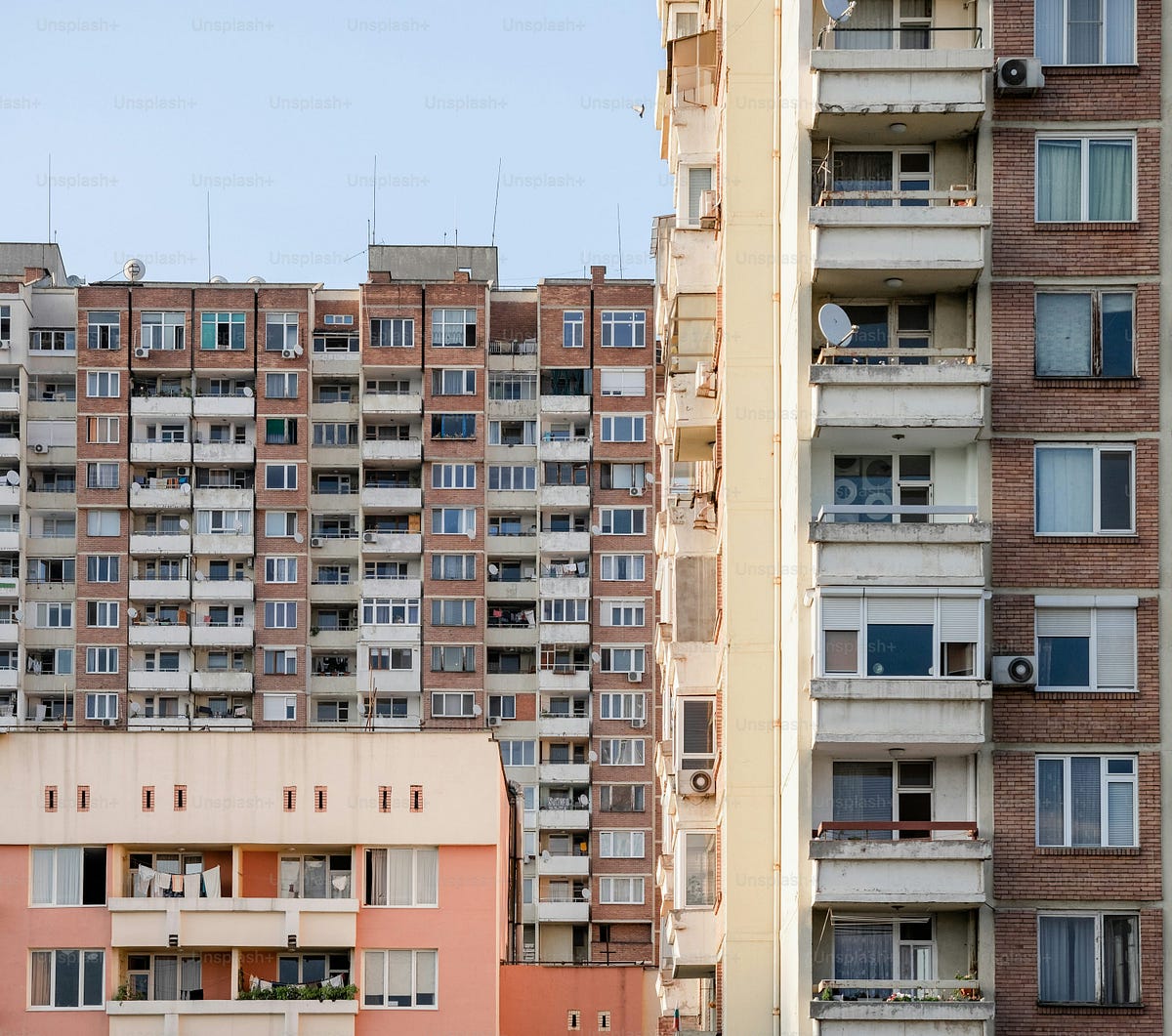 Living in the City as opposed to Living in the Open nation: Separating Lifestyles and ...