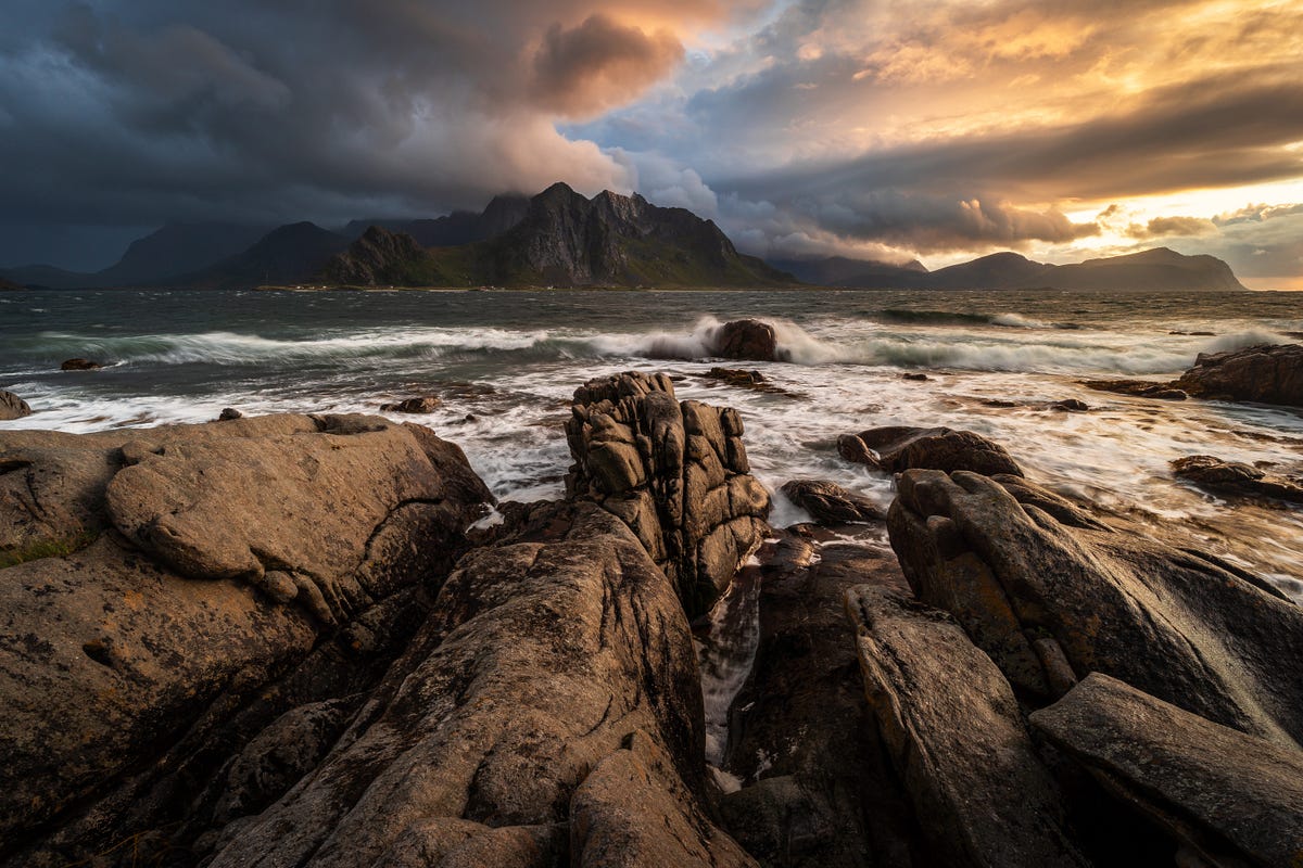 a explanation on hard times written by Charles Dickens | by Rakesh Jr ...