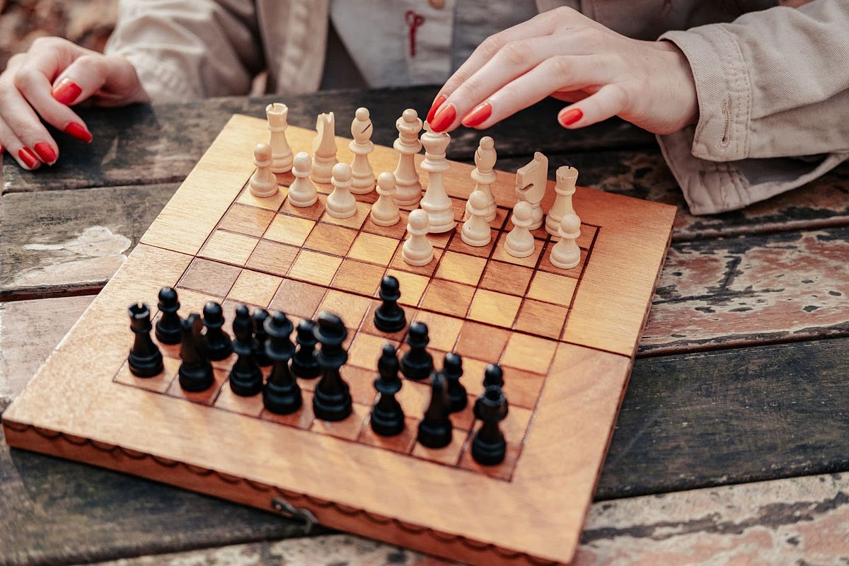 Managing Power Differentials in the Workplace | by G2 Solutions | Medium