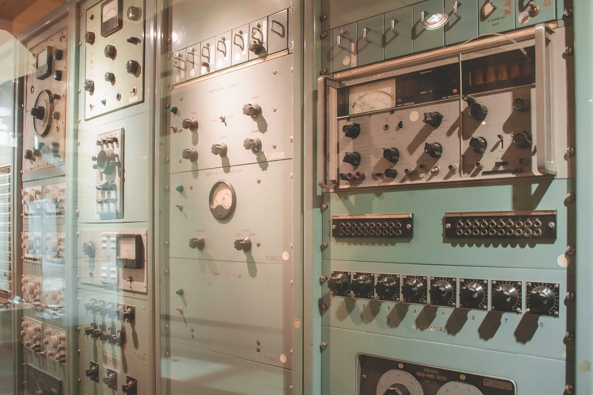 Optimizing Machine Learning Models: Comparing Grid Search, Randomized ...