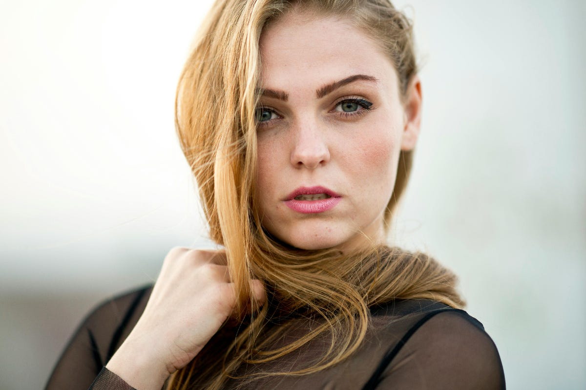 6 Signs a Woman Should Walk Away from a Relationship | by Simple Life ...