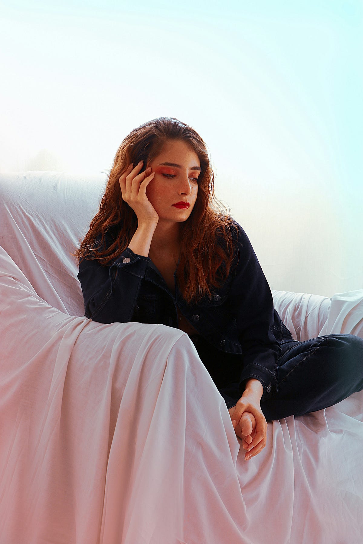 A Woman’s Heartbreak After Choosing Materialism Over True Love | by WinniBell | Medium