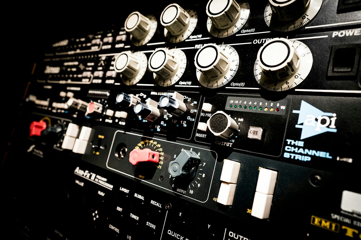 Finetuning a Large Language Model to Write Emails: Using an Open-Source Model from HuggingFace ...