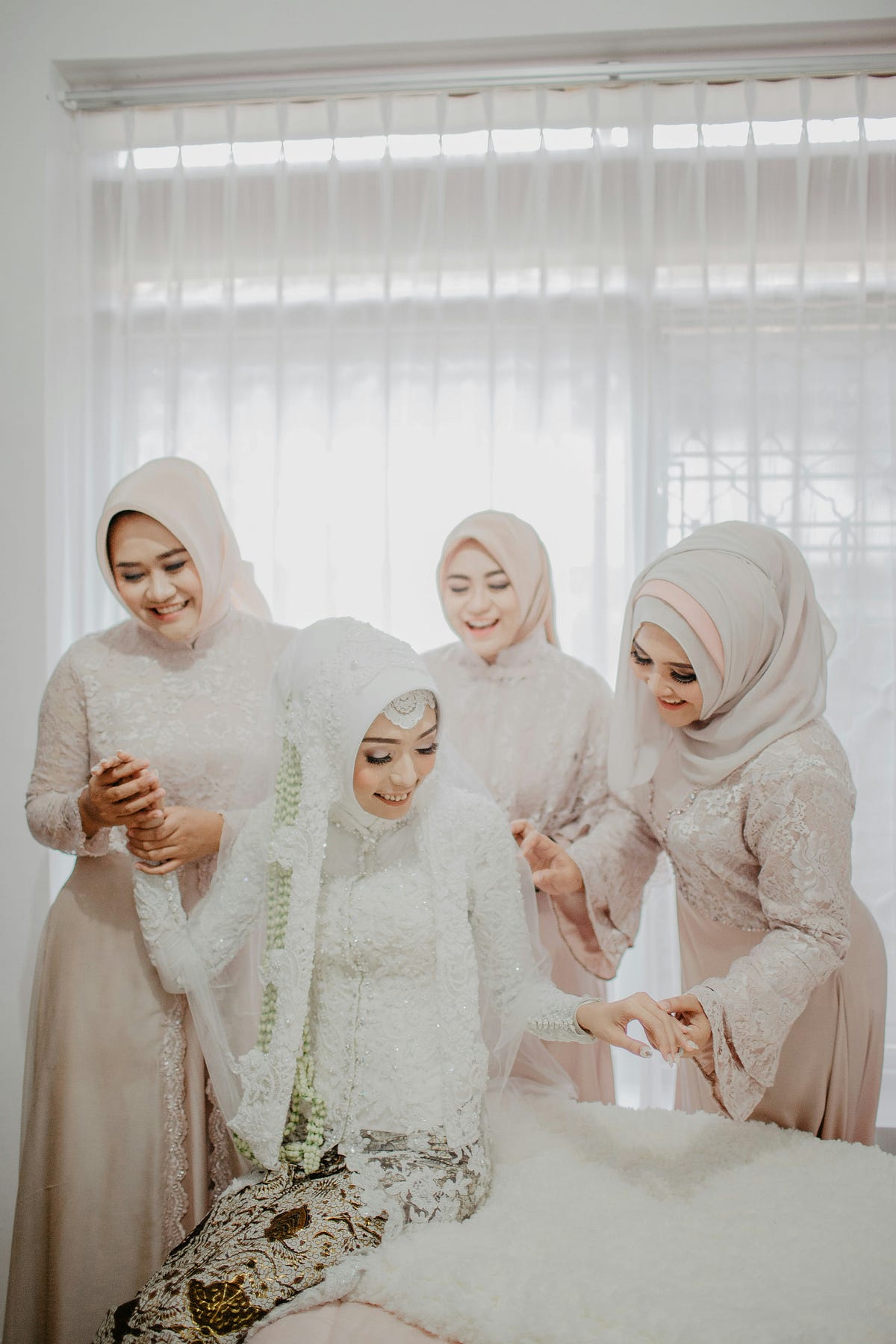 Menikah Itu Indah (Sebuah Pengantar) | by DyPa Dinara | Perspektif Perempuan | Aug, 2025 | Medium
