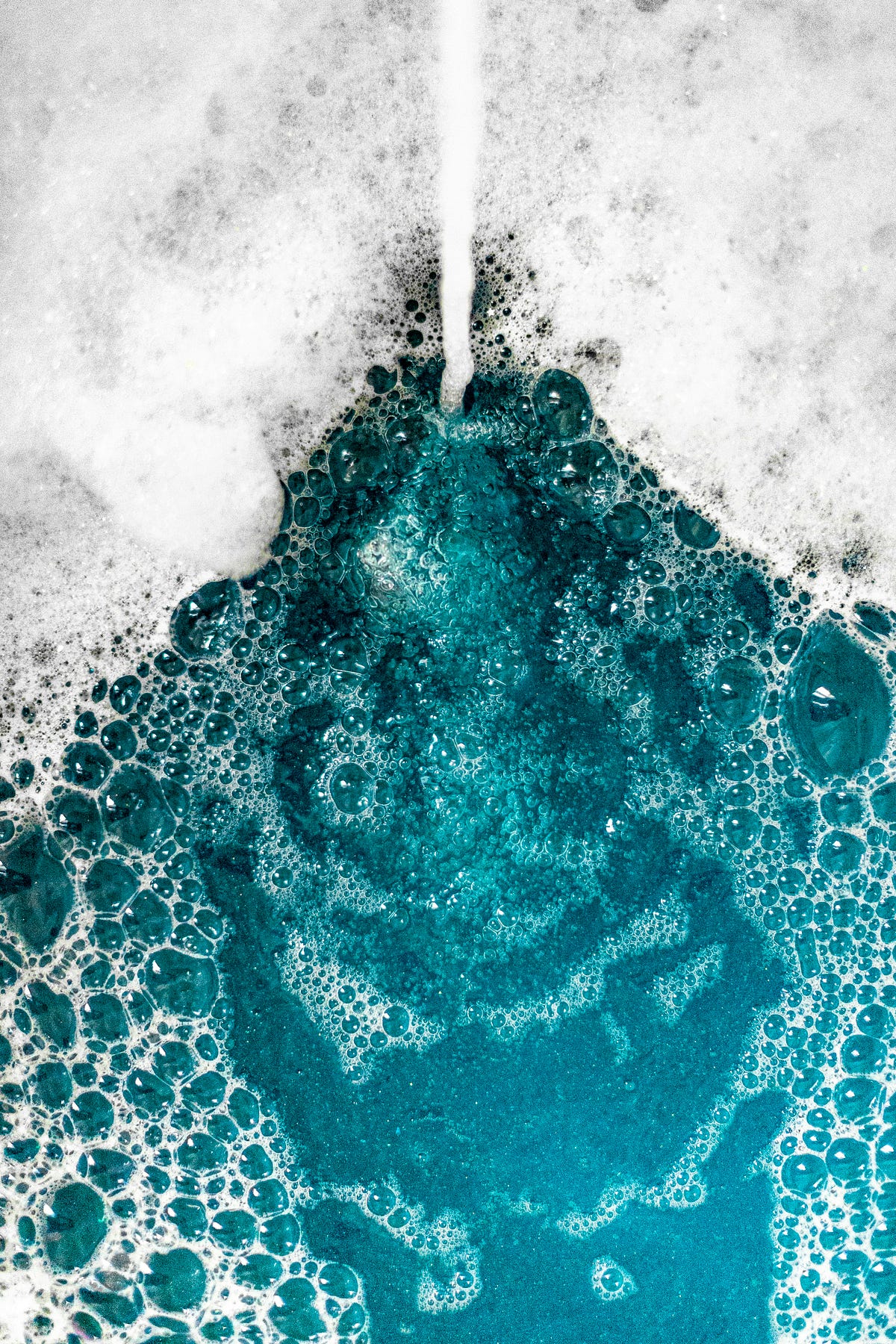 Full Refresh on Databricks Delta Live Streaming Tables with Kafka ...