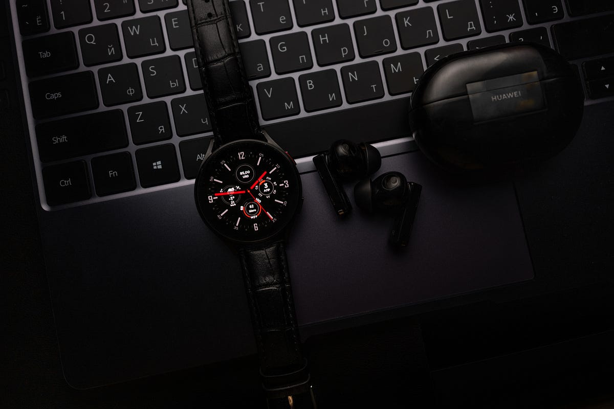 Huawei Watch 4’s Rotating Crown Sets a New Standard for Smartwatch ...