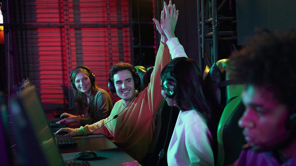The Backend Challenge for Multiplayer Esports | by Adrian Gimate-Welsh ...