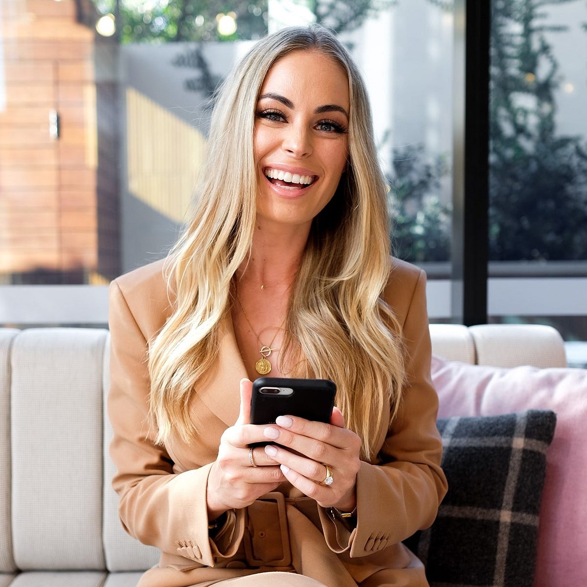 Beyond the Double-Tap: Brooke Vulinovich’s Guide to Instagram Mastery | by Giuliano Gonzalez ...