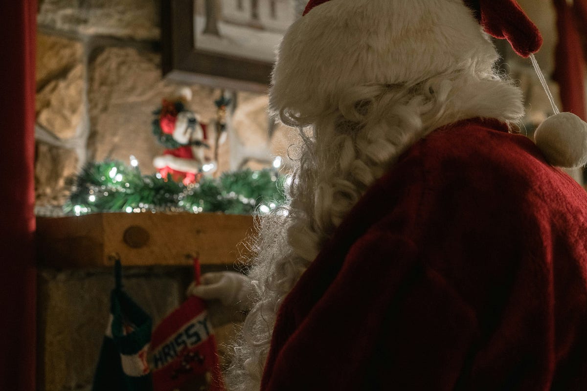 I Actually Saw Santa When I Was A Kid | by Mike G | The Haven | Dec ...