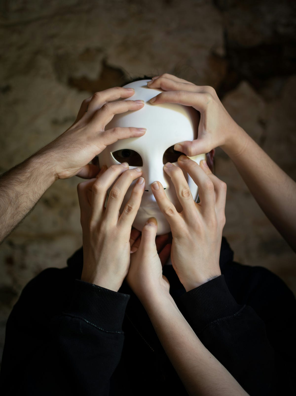 Where the Mind Repeats Itself. A Sensorial Meditation on Obsession ...
