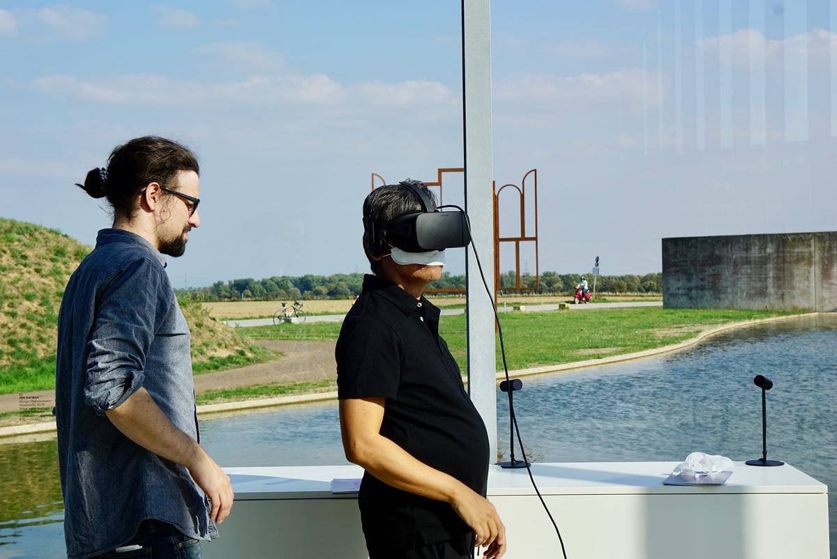 What Are The Advantages And Disadvantages Of AR? | by Apurvawagh | Medium