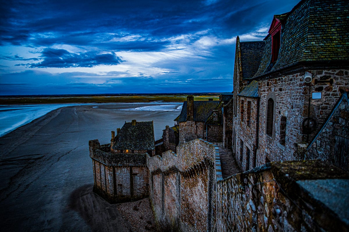 You’re in Charge of the Castle. A chapter of a ‘choose your own’ story ...