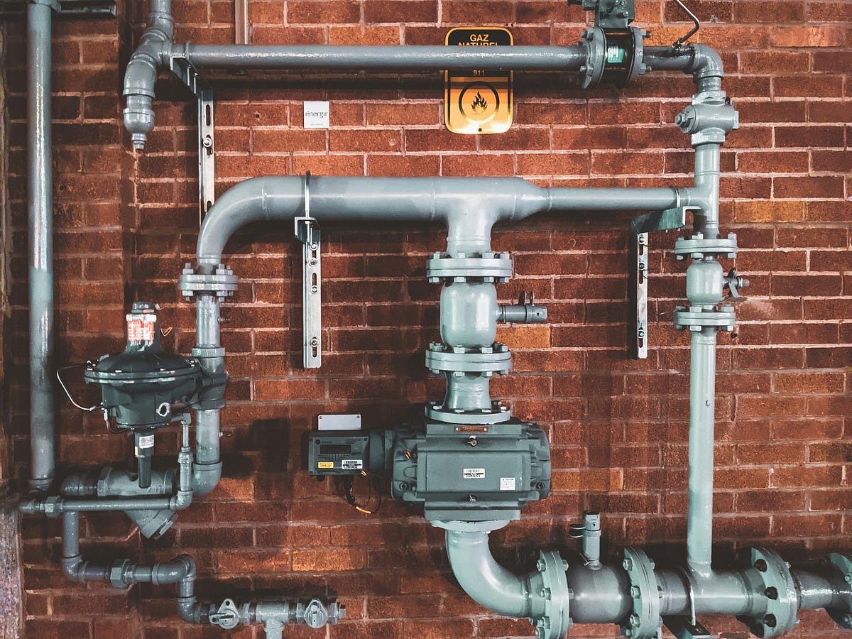 What I Wish I Knew Before Choosing Data Engineering (That No One Tells You) | by Debojotee ...