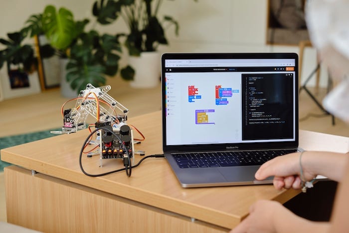Update on Clockstar + New coding guides for Armstrong! - CircuitMess - Medium