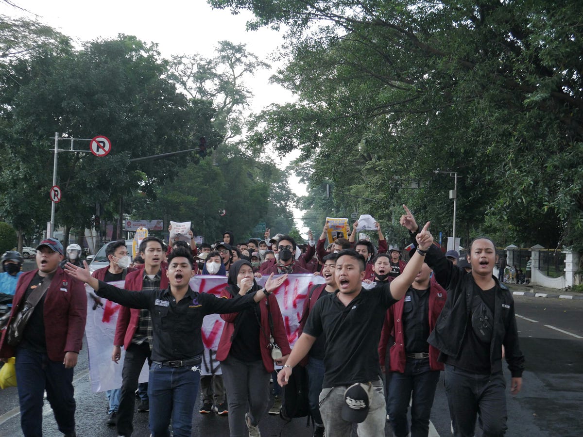 Putting our shoulders to the wheel | by Wayne Saucier | Medium