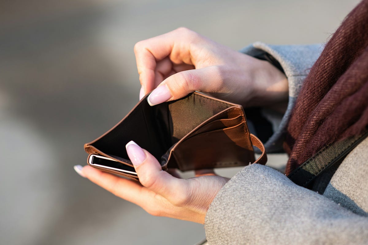 A World Without Money: Utopia or Chaos? | by Luna | Jul, 2025 | Medium